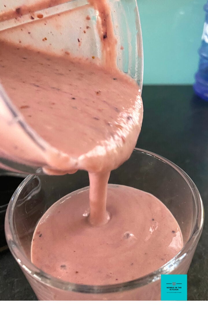 Quick Fruity Berry Smoothie | Newbie In The Kitchen