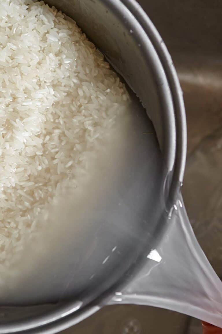 The Easy Way To Cook Rice | Newbie In The Kitchen