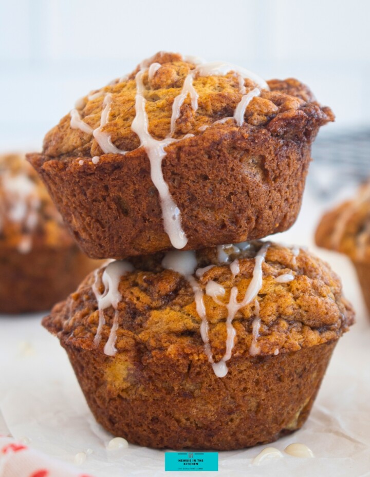 Cinnamon Roll Banana Muffins | Newbie In The Kitchen
