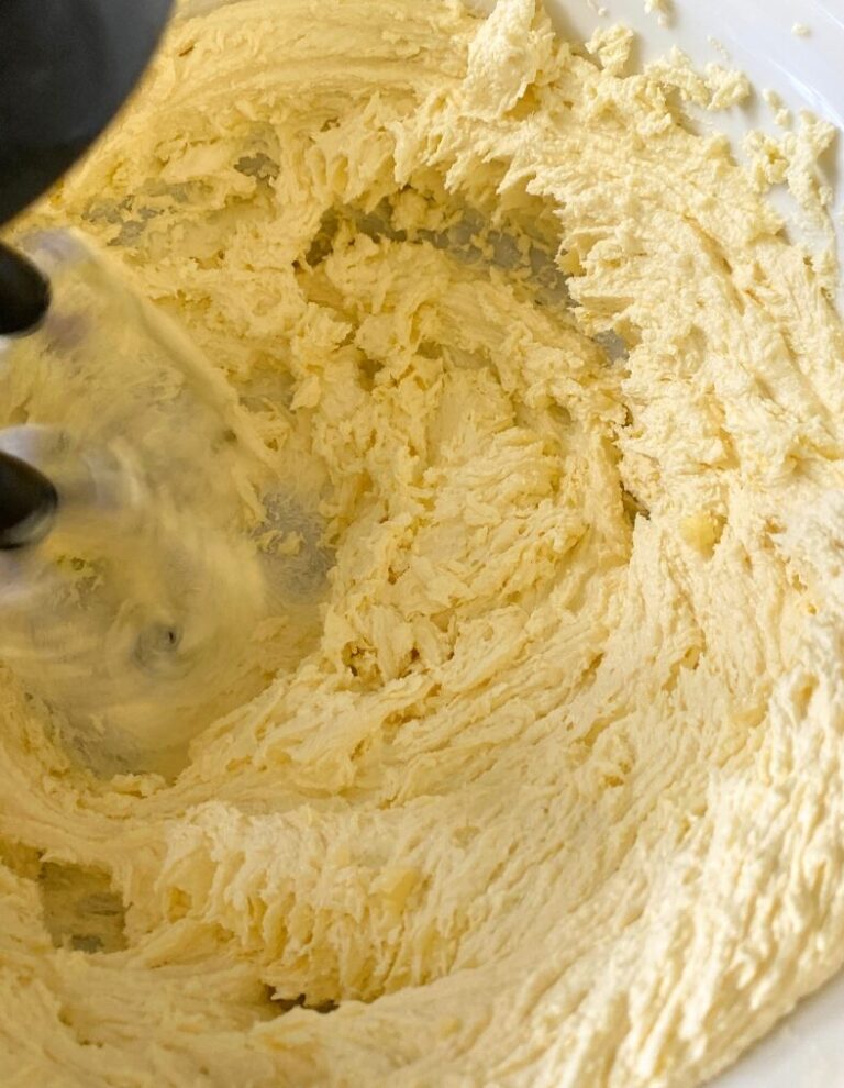 Easy Sticky Toffee Cake | Newbie In The Kitchen